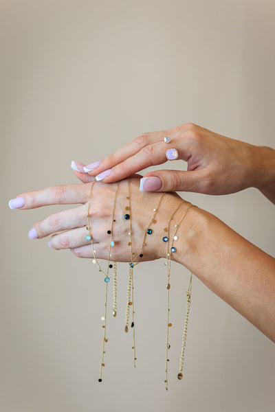 T veida zelta ķēdīte GLOW EMERALD – Meimelin